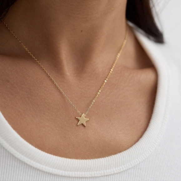 Brandy Melville | Jewelry | New Brandy Melville Golden Dainty Necklace ...